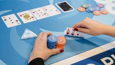 Body Language in Poker: 7 Poker Tells You Need to Know